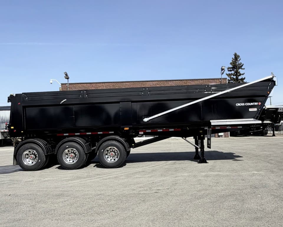 2027 CROSS COUNTRY | HYBRID, 3-AXLES, SQUARE (BLACK) | Remorques Labelle
